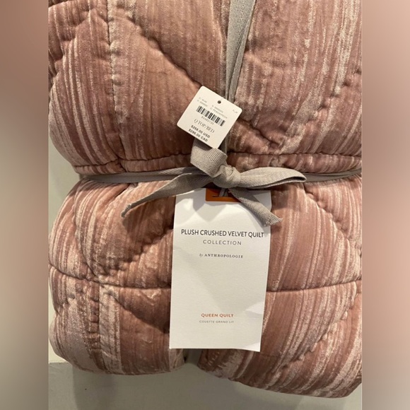 Anthropologie | Bedding | Anthropologie Plush Crushed Velvet Queen ...
